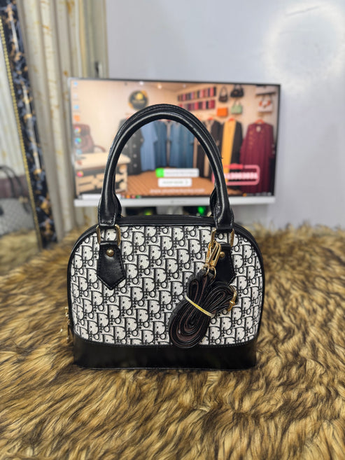 Urban Diva Bag ( Black & White ) – Shokher Borka